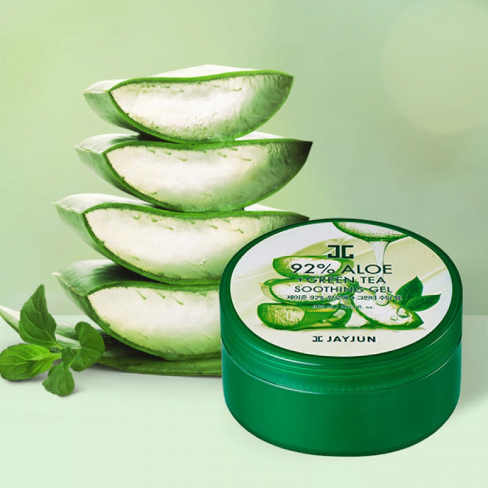 JAYJUN - 92% Aloe + Green Tea Soothing Gel - 300ml – Zwine Store